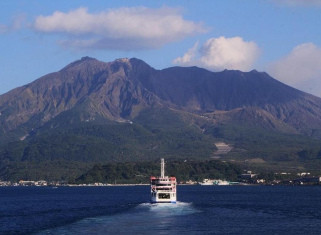 Kagoshima Highlight tour (Senganen garden & Mt. Sakurajima ...
